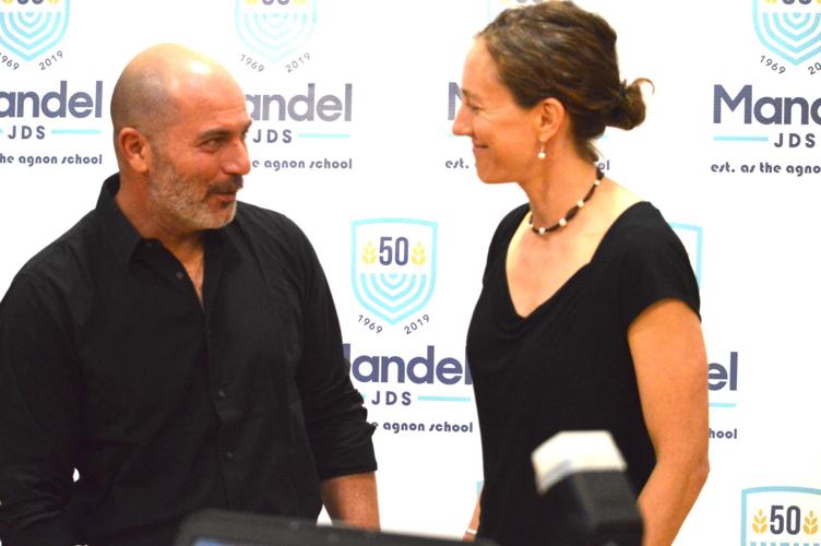 Lior Raz captivates with stories of 'Fauda,' IDF and life on the road ...