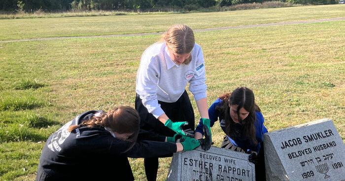 Chaviva High School participates in chesed projects | Philanthropy ...