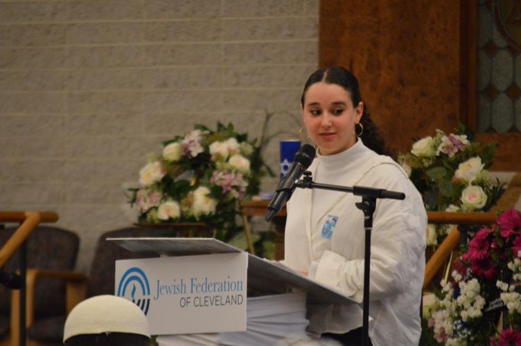 Community pays tribute to fallen soldiers, terror victims at Yom ...