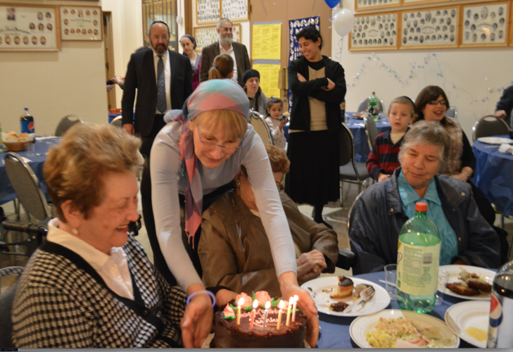 Taylor Road Synagogue marks Chanukah with Jungle Terry | Local News ...