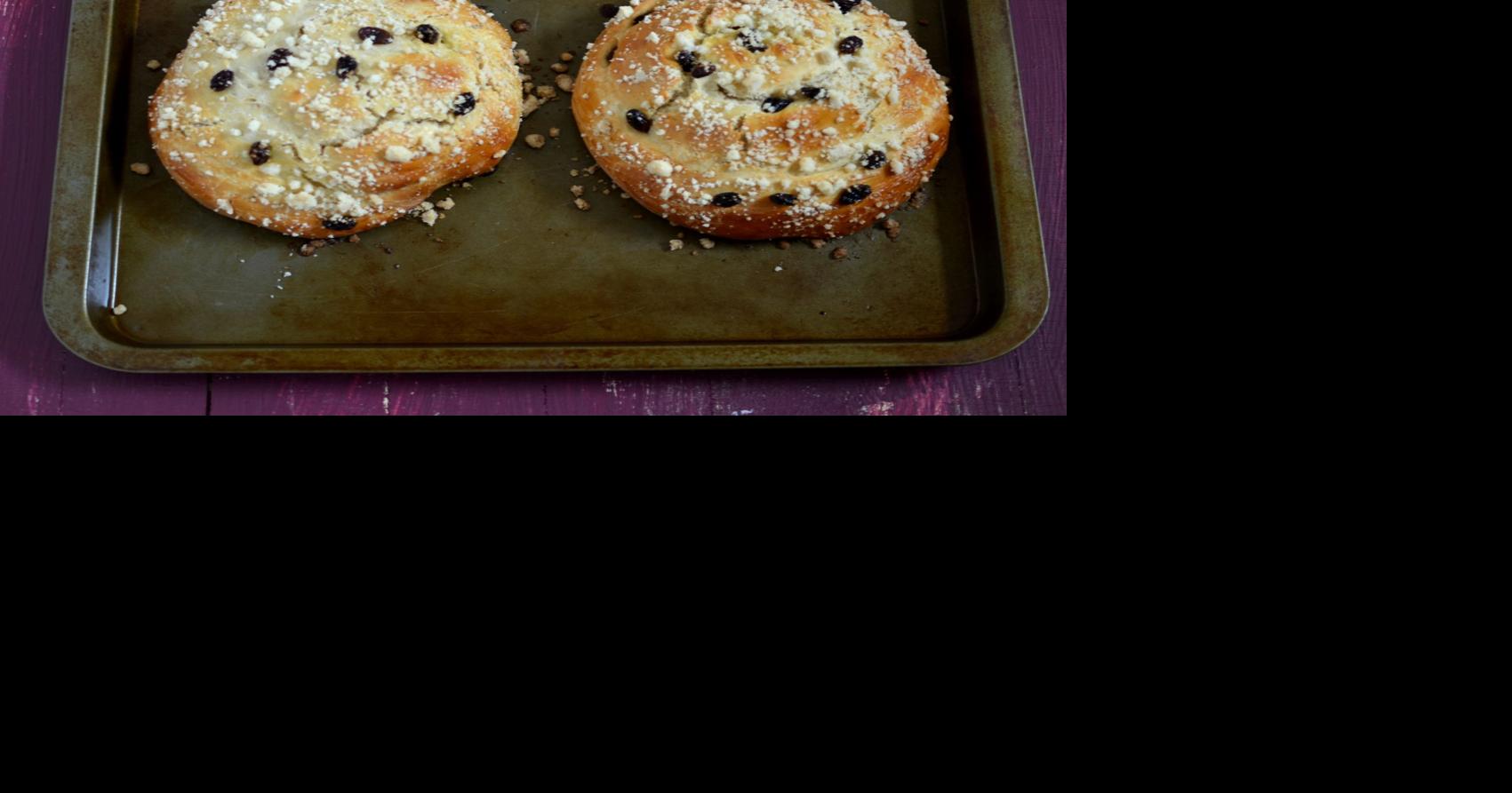 Round Raisin Challah with Sweet Crumb Topping | Recipes ...