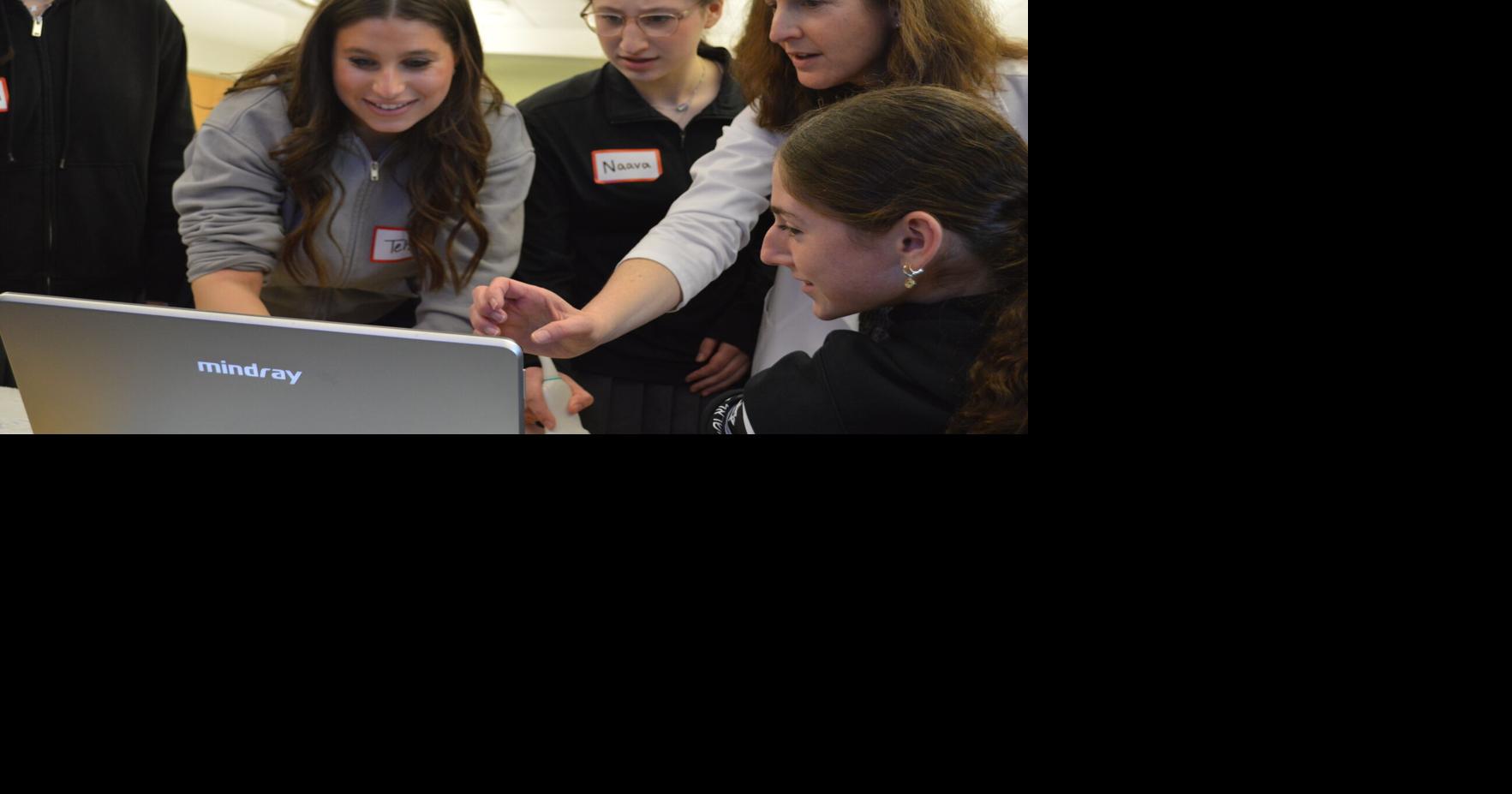 Fuchs Mizrachi students learn about health care field at UH Ahuja ...