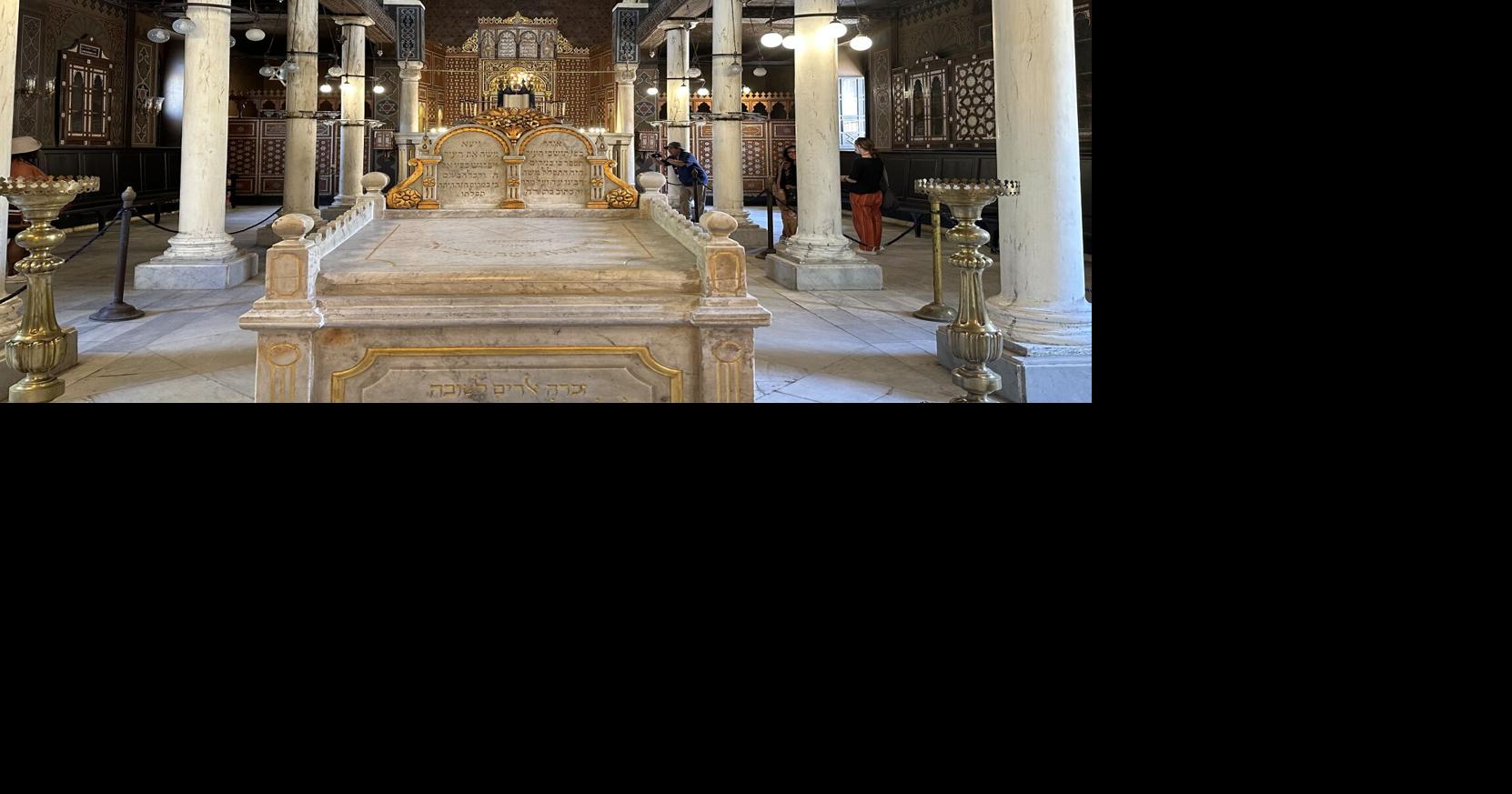 Pepper Pike couple visits oldest synagogue in Cairo, which has a ...