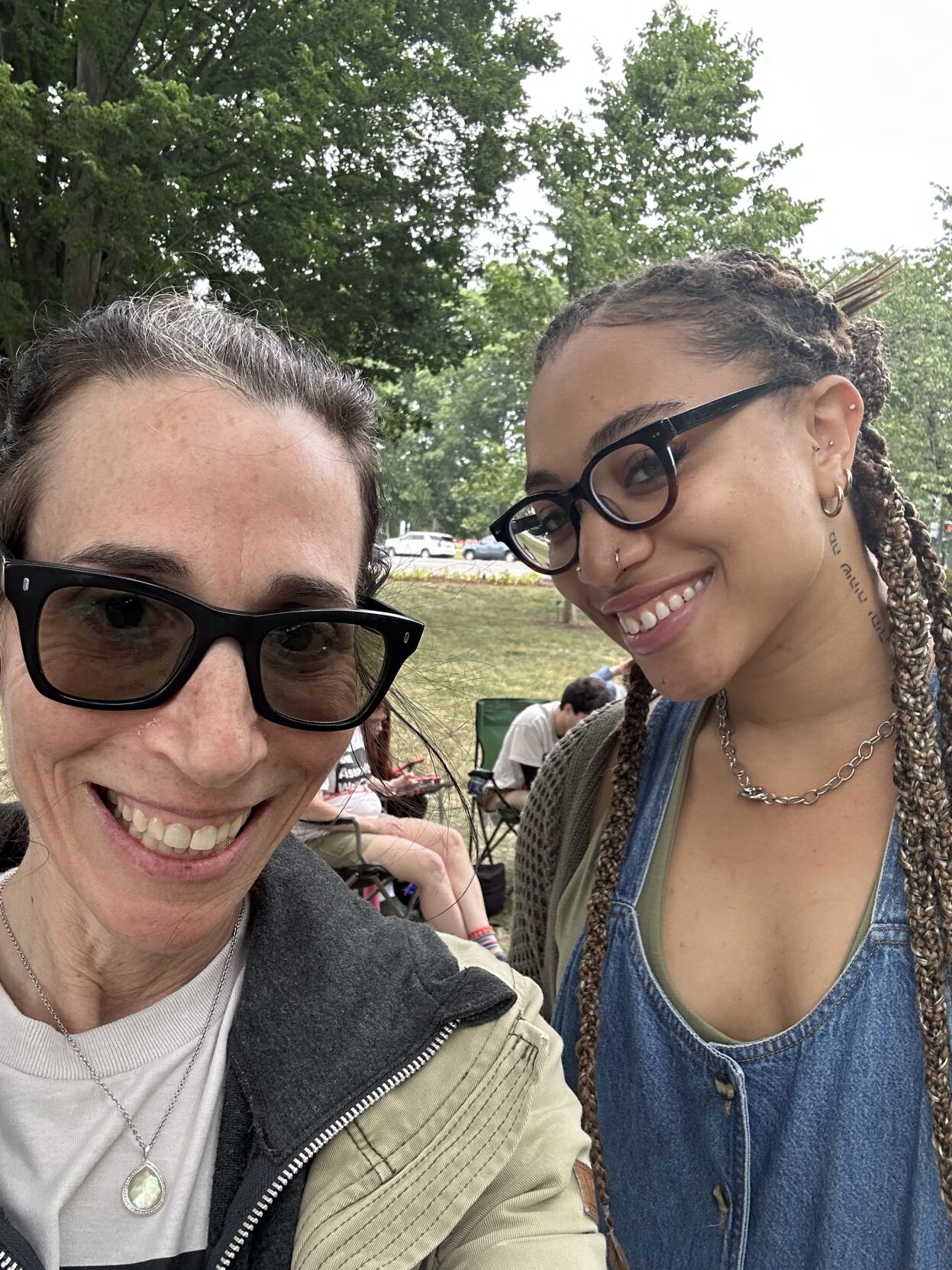 Beachwood mother, daughter take part in DC sit-in to ban assault ...