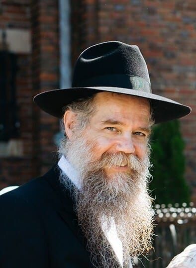 The Sukkah hug | Torah | clevelandjewishnews.com