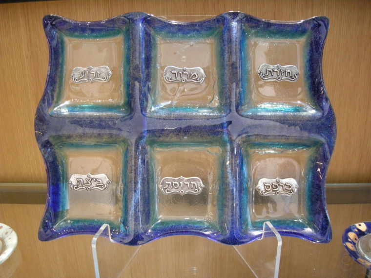 Seder plates from near and far | Holidays | clevelandjewishnews.com