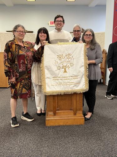 Beth El-The Heights Synagogue dedicates new Torah cover | Community ...