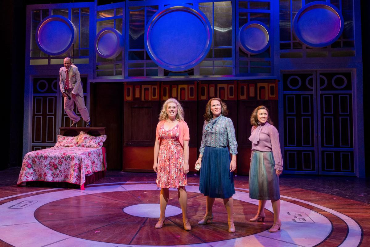 Porthouse Theatre’s ‘9 to 5’ undermines as it entertains | Bob Abelman ...