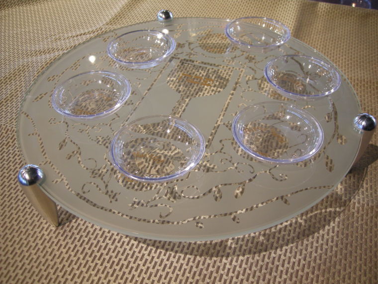 Seder plates from near and far | Holidays | clevelandjewishnews.com