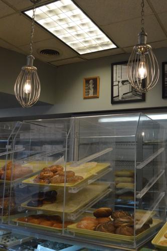 Davis Bakery in Woodmere adds dining room, patio | Nosh ...