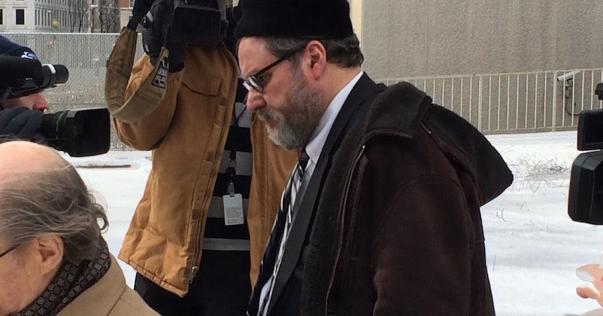 Mikvah-peeping Rabbi Barry Freundel set to be released early from ...