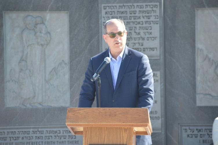 Community recalls Holocaust survivors, liberators | Local News ...