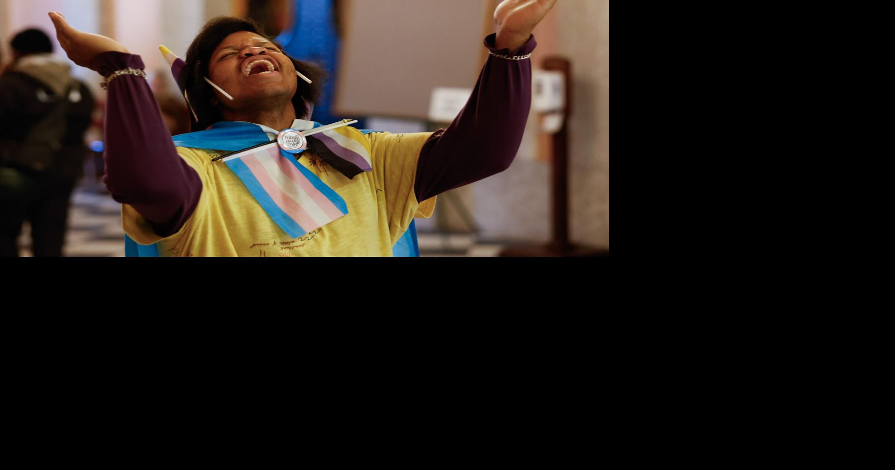 Transgender advocates, DeWine respond to Ohio House overriding governor ...