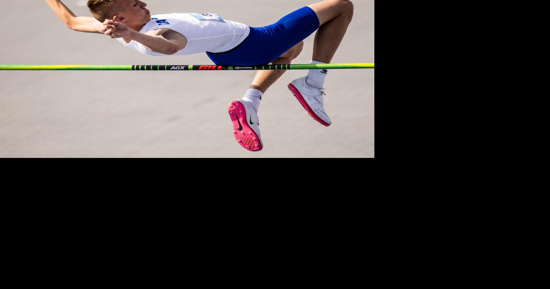 Camanche's Seeser Clears 6'7"; Sabers 4x200 places fifth to highlight ...