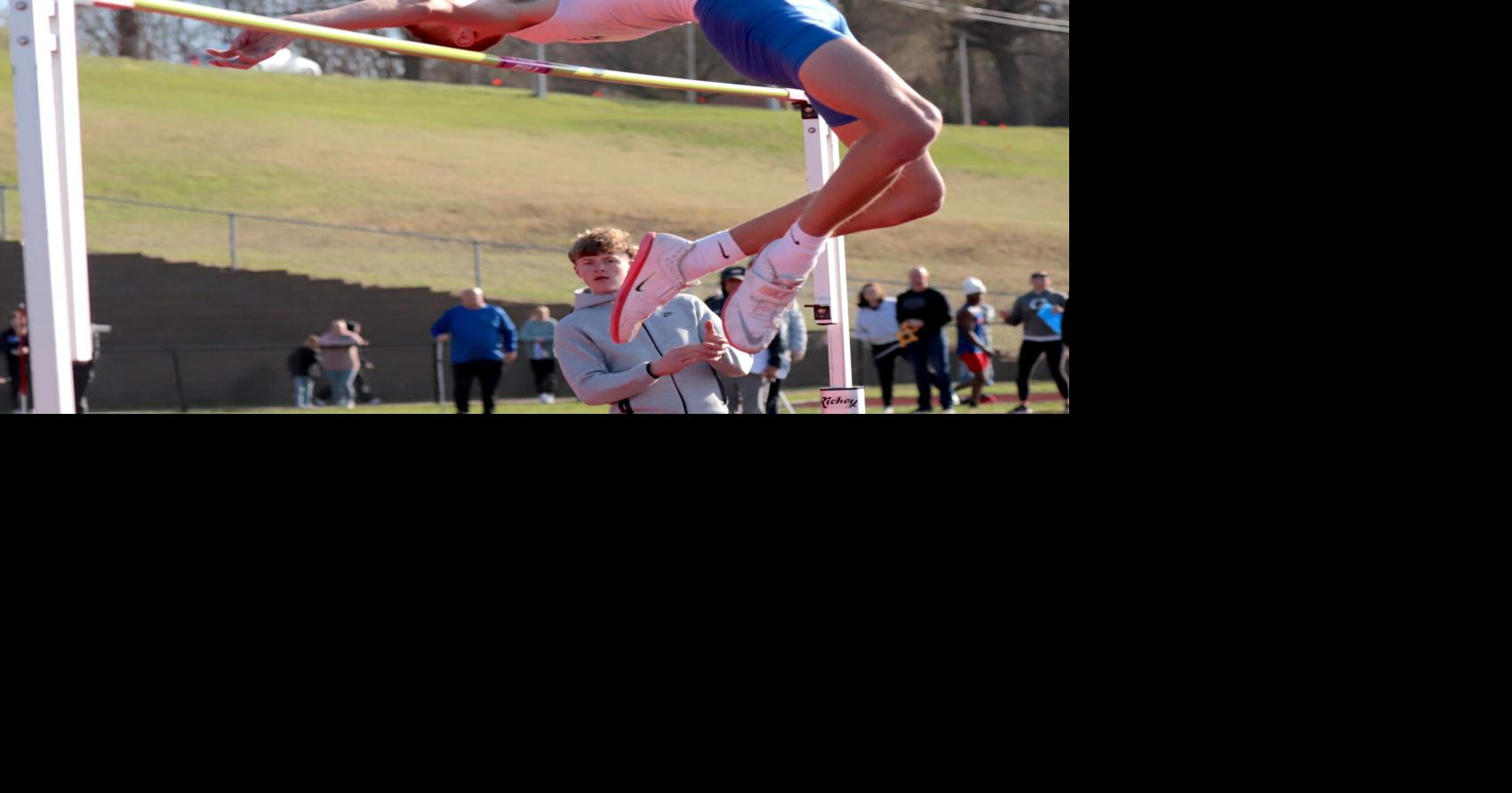 Camanche's Seeser puts on a show at Clinton's 104th Annual Gateway ...