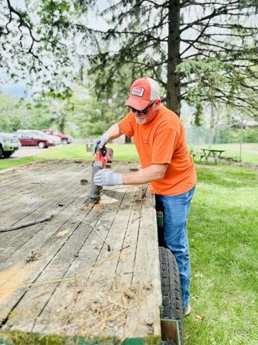 Purina Team in Clinton volunteers at Eagle Point Park, fundraises for ...