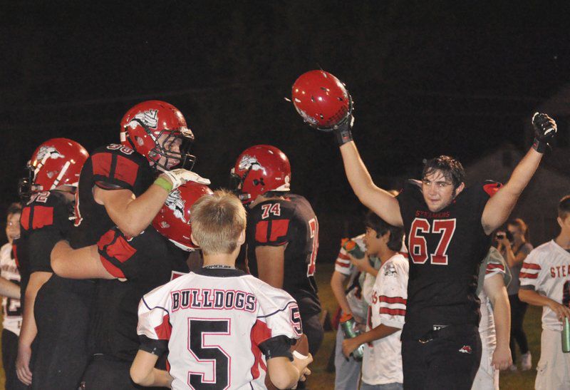 Fulton Steamers win by a foot | Sports | clintonherald.com