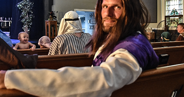 'From jail to Jesus:' Homeless man walks barefoot to Victory Center ...