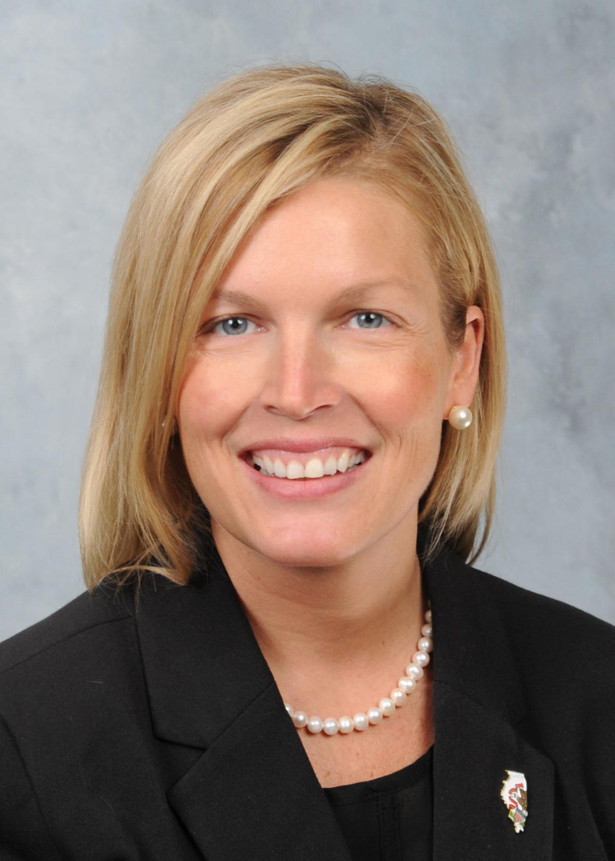 McCombie’s citizenship seminar assists lawful permanent residents ...