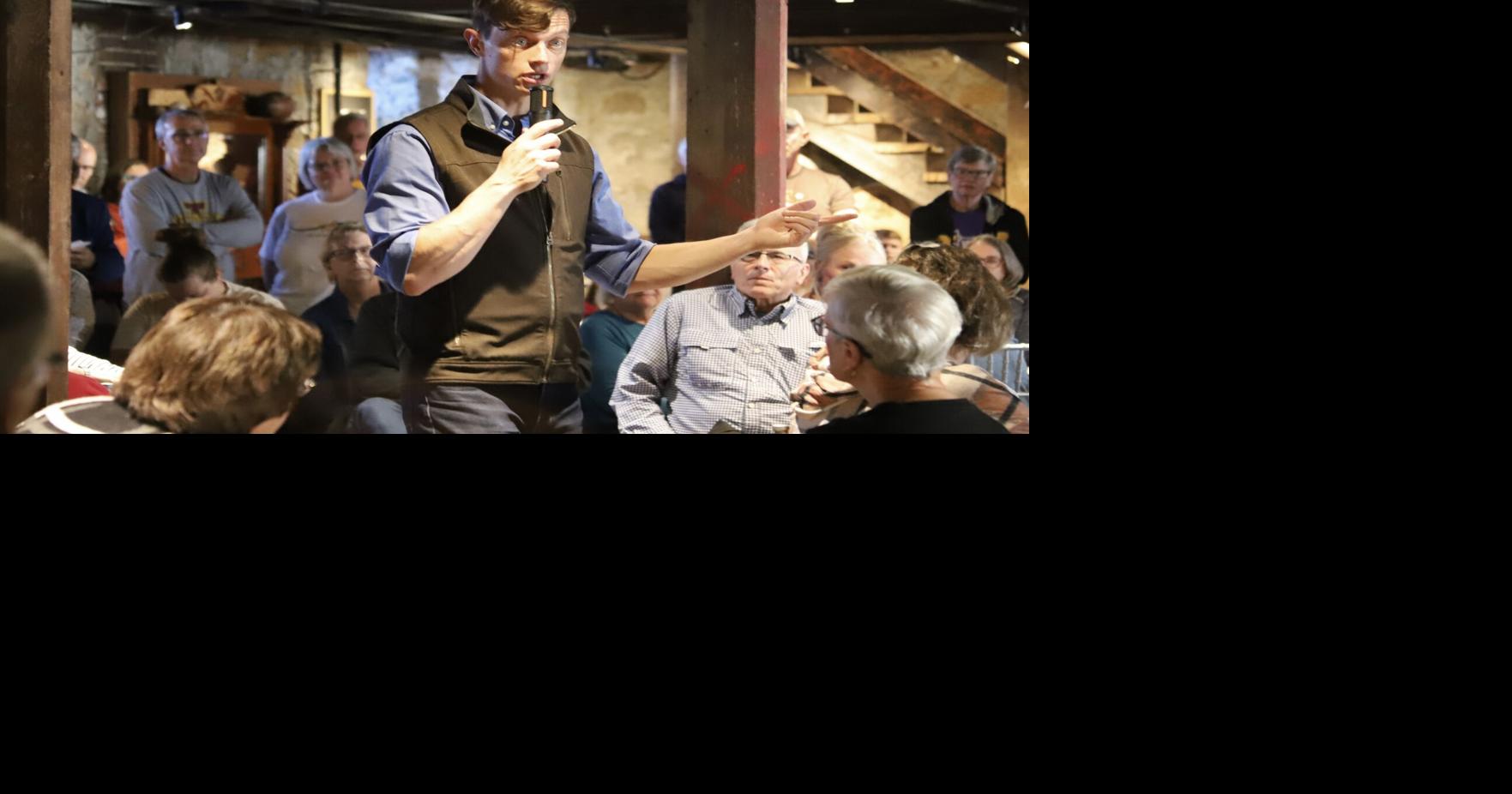 State auditor campaigns in Clinton for election to Iowa governor ...