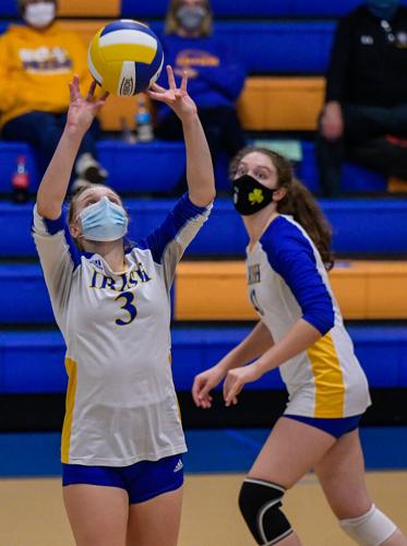 Irish squeak by River Hawks in TRC battle | Sports | clintonherald.com