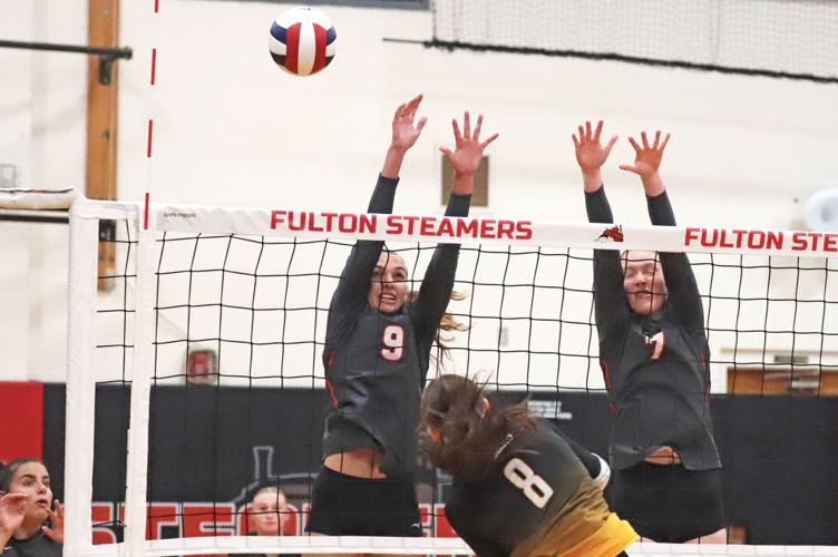 Smither guides Steamers to two set sweep over Raiders | High School ...