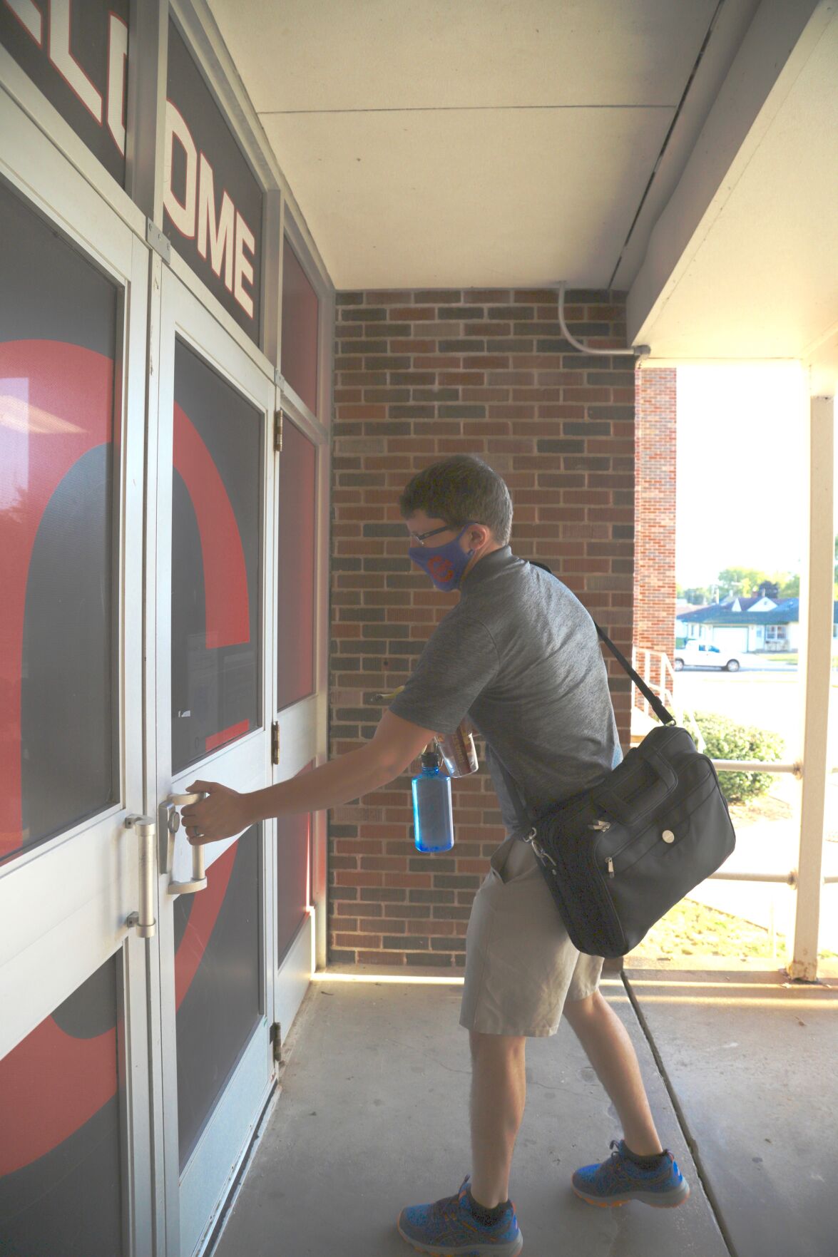 Governor's rules control local schools | Local News | clintonherald.com