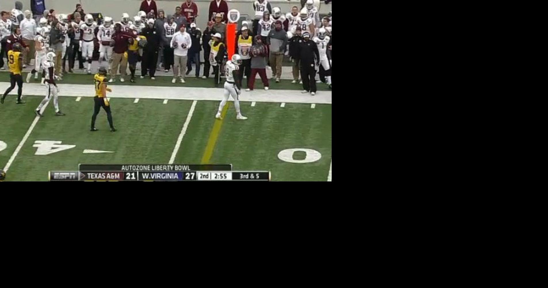 Coach hits opposing players during bowl game | Sports | cnhinews.com