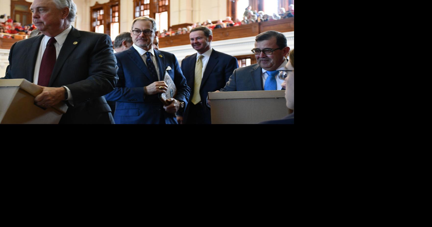 Texas Legislators certify votes for top state officials | CNHI ...