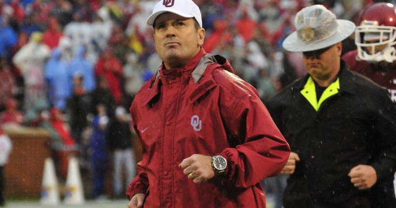 Bob Stoops inducted into College Football Hall of Fame | | cnhinews.com