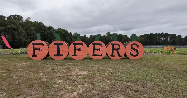 Leah Rizzo Visits Fifer Orchards to Explore Family Fun at Fall Fest ...