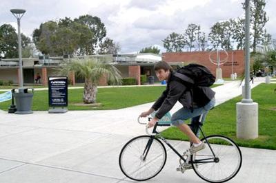Biking to campus gains popularity | Features | coastreportonline.com