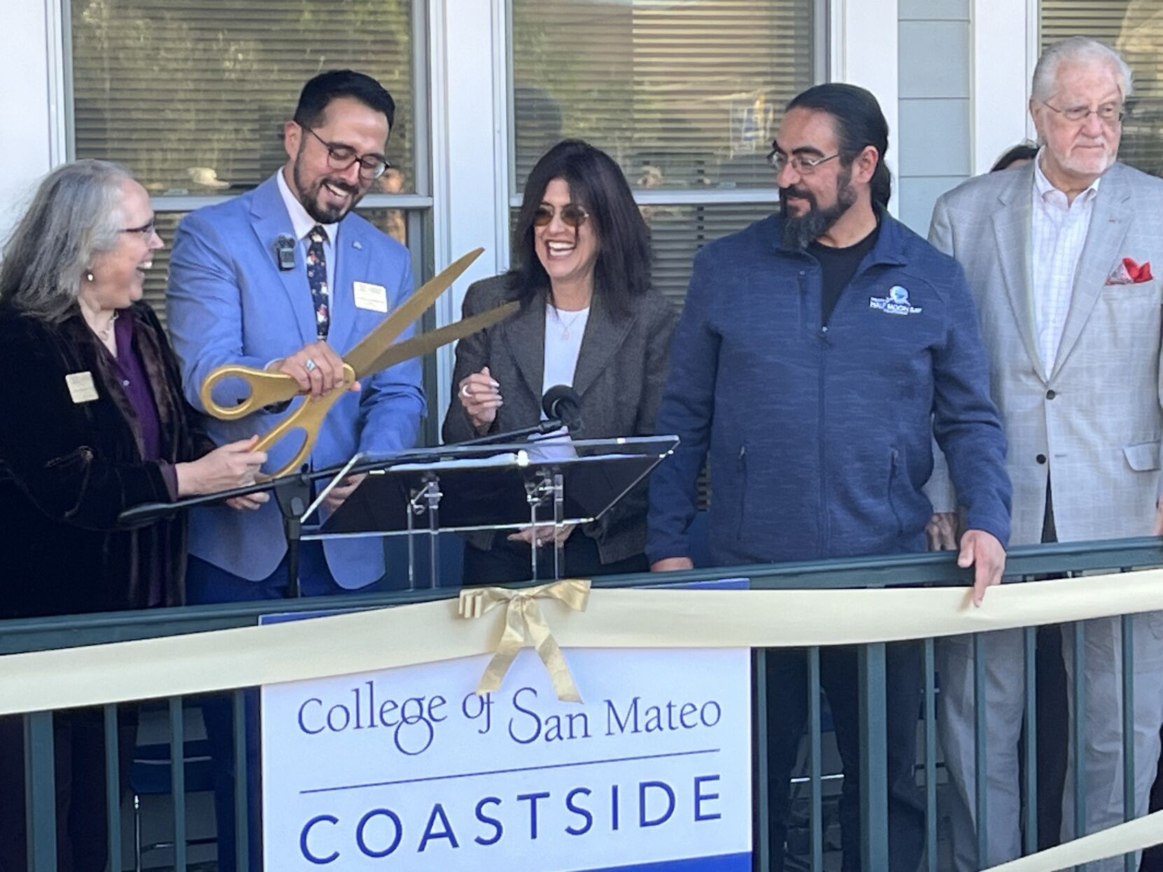 New college facility opens in Half Moon Bay | News | coastsidenews.com