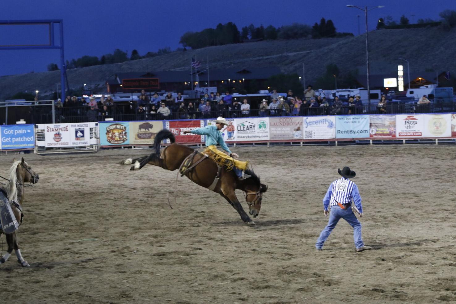 Saddle bronc rider Ladrein Hugs | | codyenterprise.com