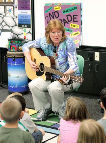 Sunset School’s Pinney is 2015 Teacher of Year | People ...