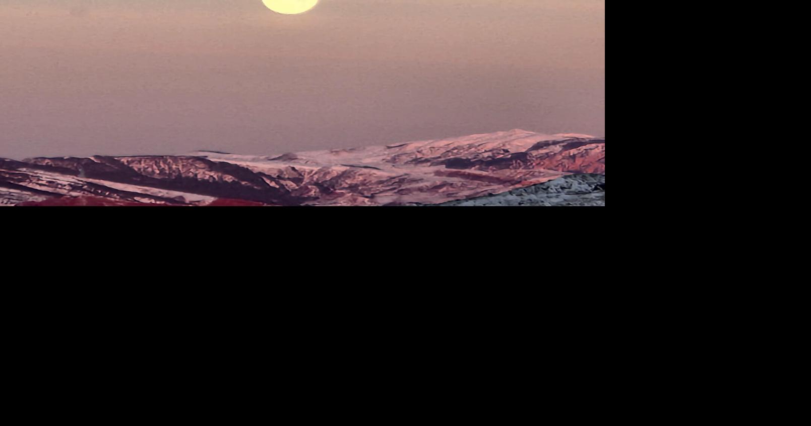 Coloring the moon | Sports | codyenterprise.com