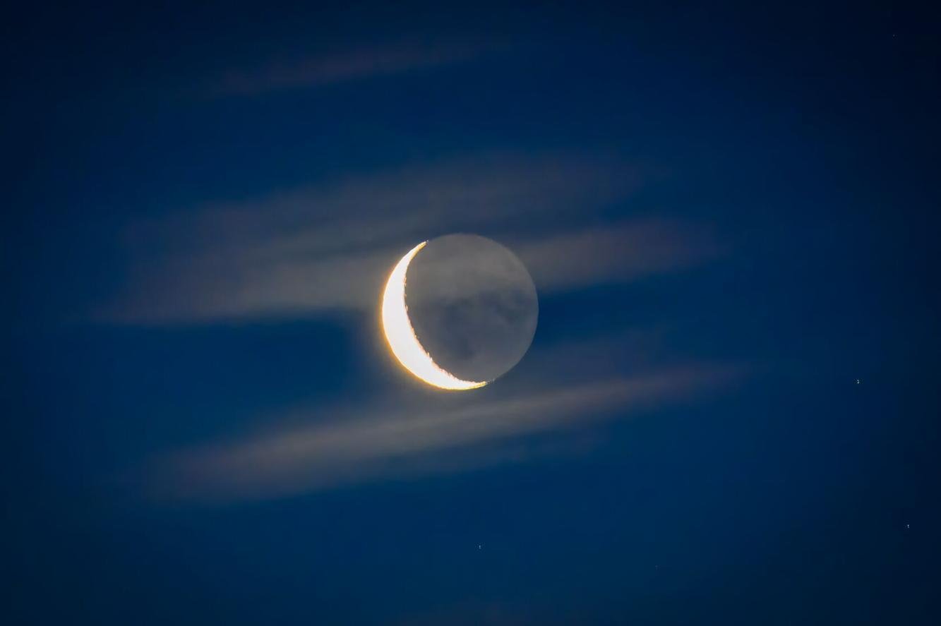 Momentary moon | People | codyenterprise.com