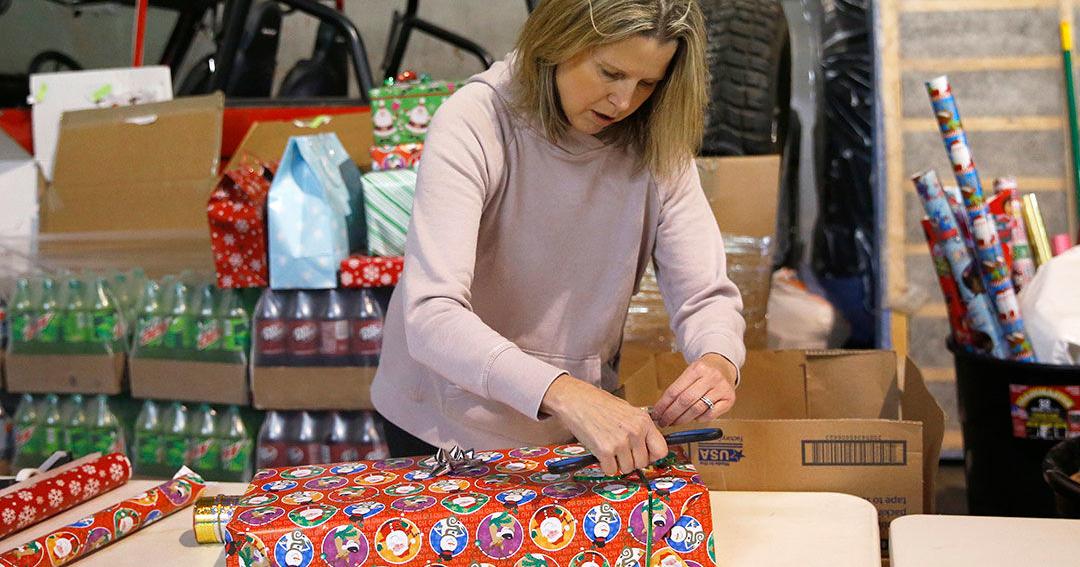 Holiday Helpers get community support | People | codyenterprise.com