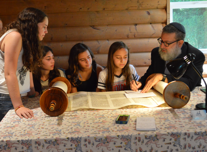 Stuart and Marilyn Cole donate Torah scroll to Jewish summer camp ...