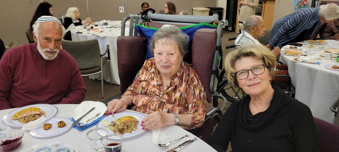 Wexner Heritage Village celebrates Passover with seders | In the ...