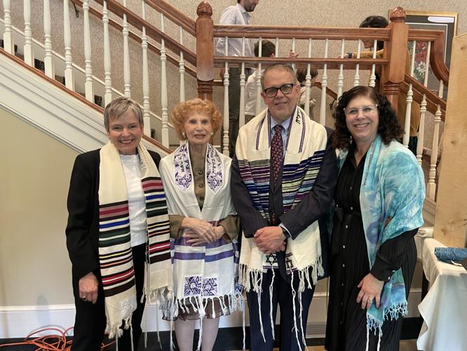 Wexner Heritage Village celebrates first adult b’nai mitzvah class in ...