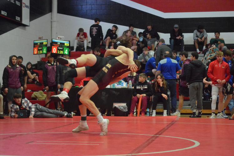 Six Tigers medal at Raymond Central Varsity Invite