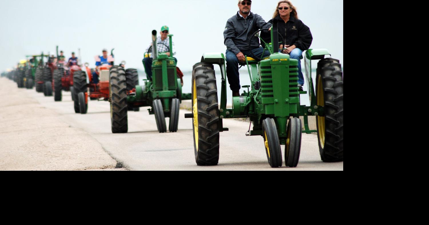Tractor parade pulls into town