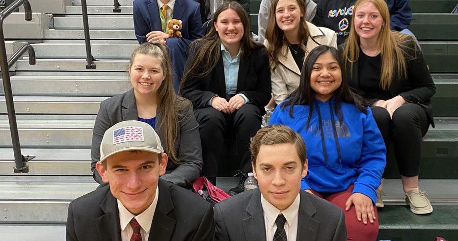 Lakeview speech team full of new, eager students