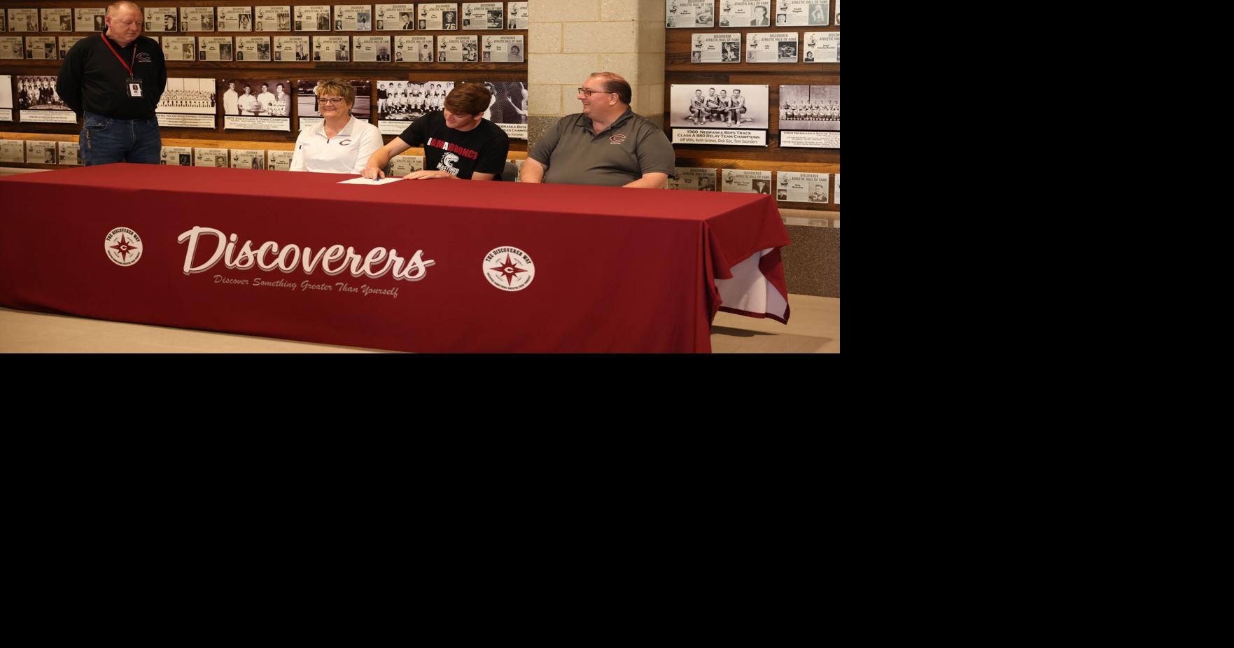 Colin Jaster signs to bowl at Hastings College