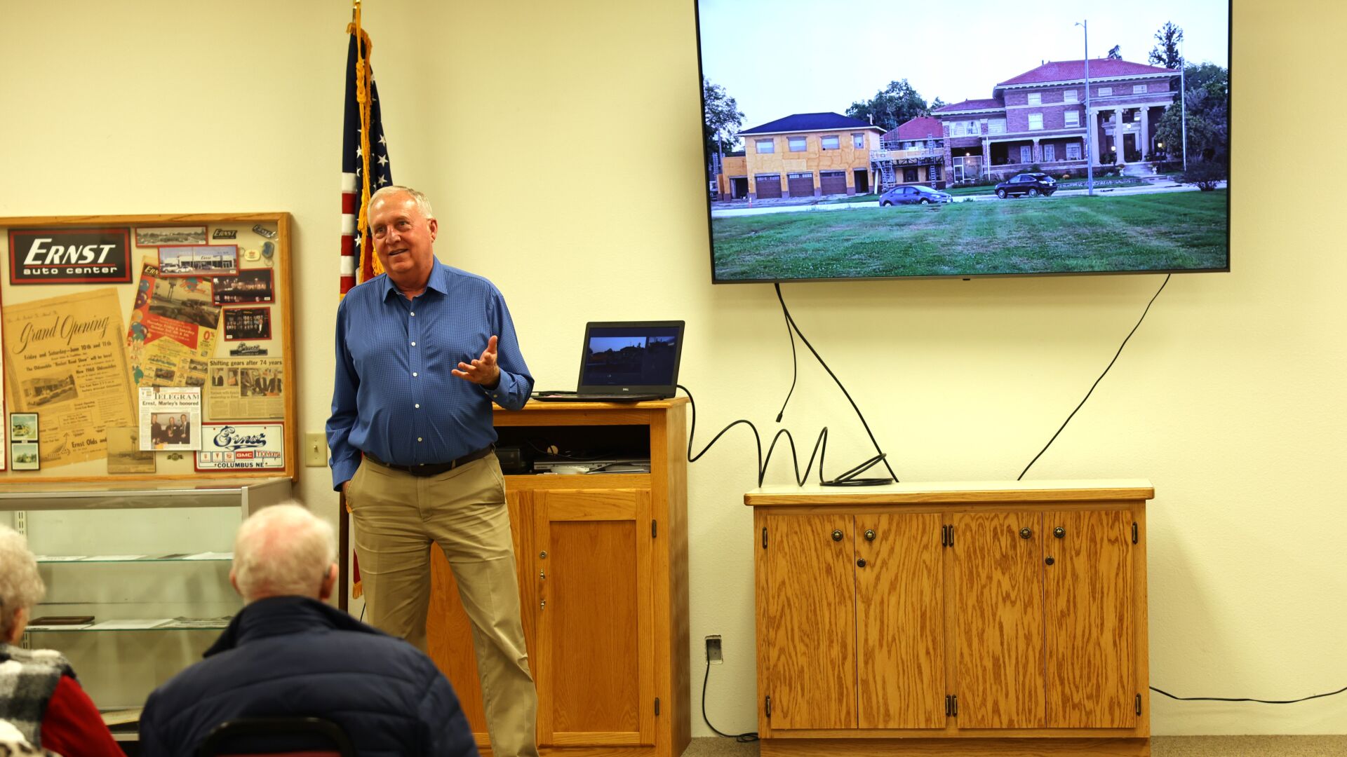 Scott Mueller, Historical Society hold Evans House talk
