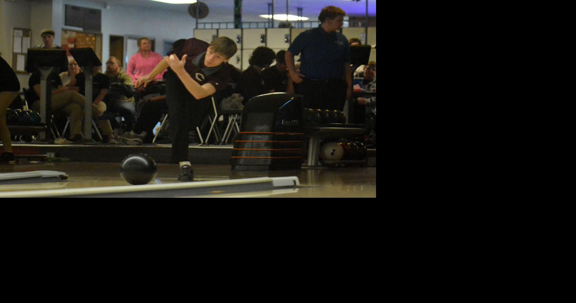 Discoverers' Gavin Unger qualifies for state bowling