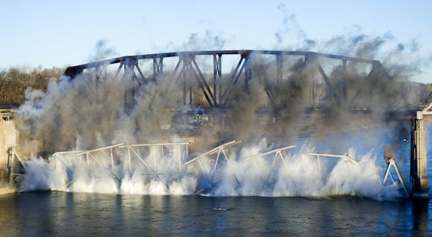 425 feet of historic Rulo bridge destroyed