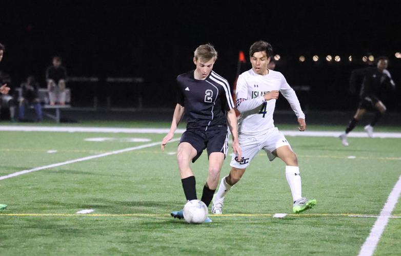 Columbus boys soccer falls in overtime against Grand Island