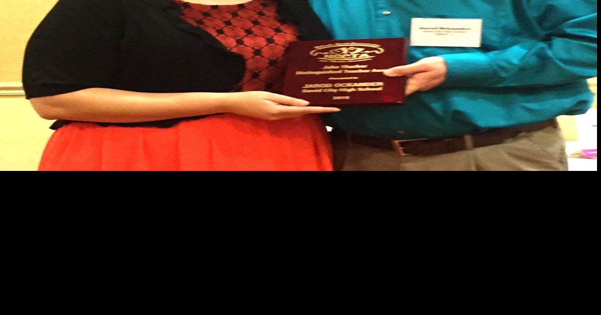 Ockander receives teaching honors